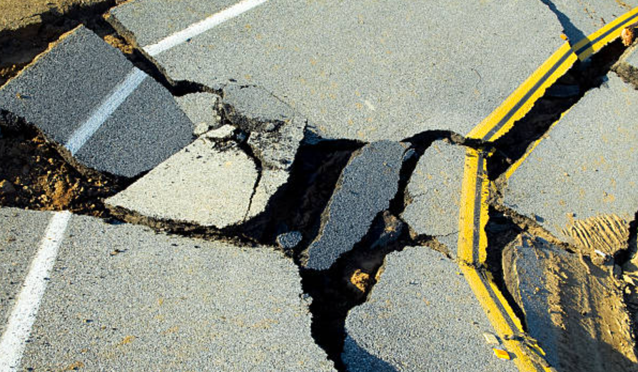 California on Alert: USGS Map Forecasts a 95% Probability of a ...