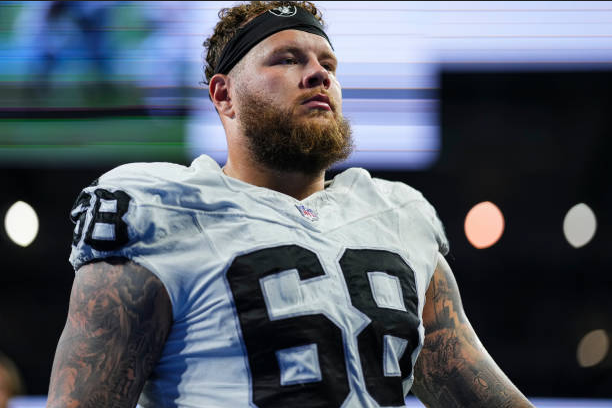 Andre James Rejoins Raiders with Lucrative $24 Million Agreement – The ...