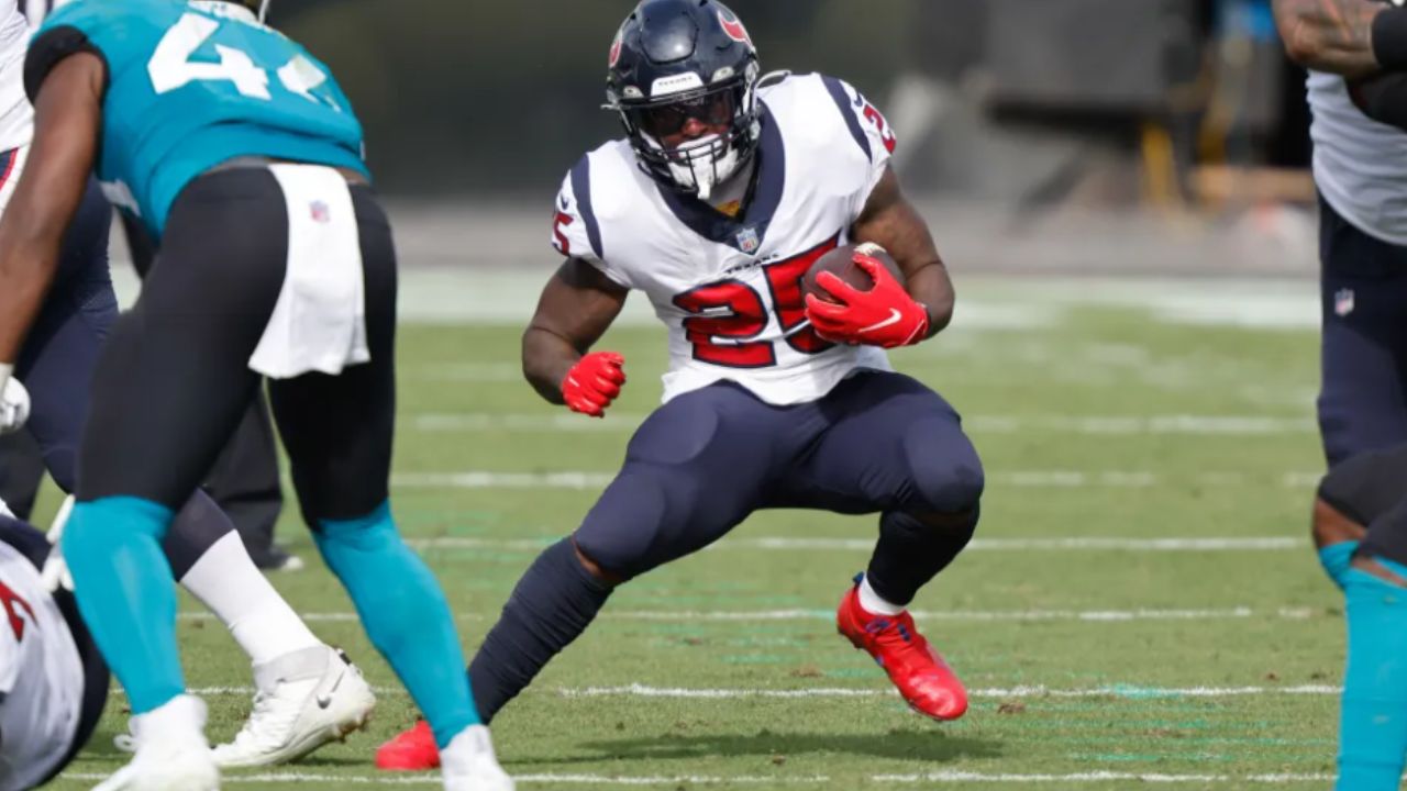 After 8 Seasons, Duke Johnson Retired from the NFL. Get Further Details ...