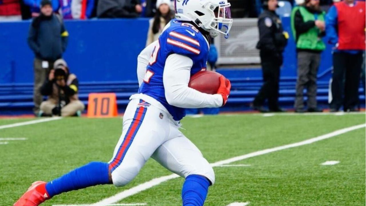 After 8 Seasons, Duke Johnson Retired from the NFL. Get Further Details ...